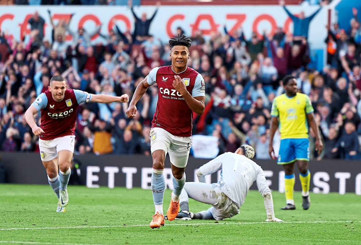 Gunners start with slight edge | The Star