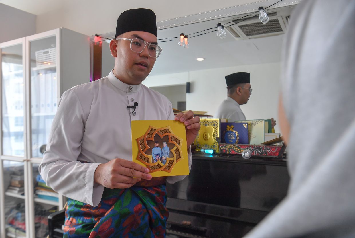 Adza keeps late father's tradition of sending Raya cards to royalty ...