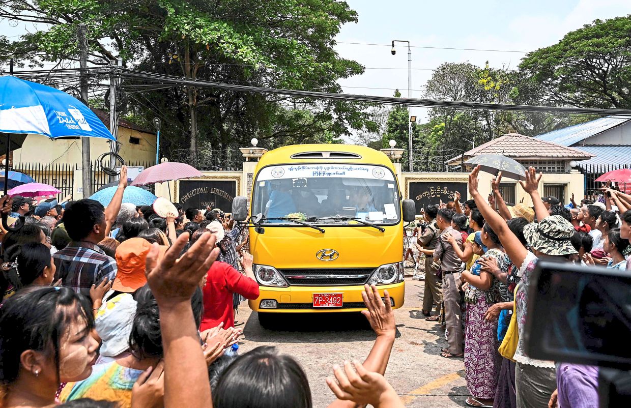 3,000 to be freed in amnesty | The Star