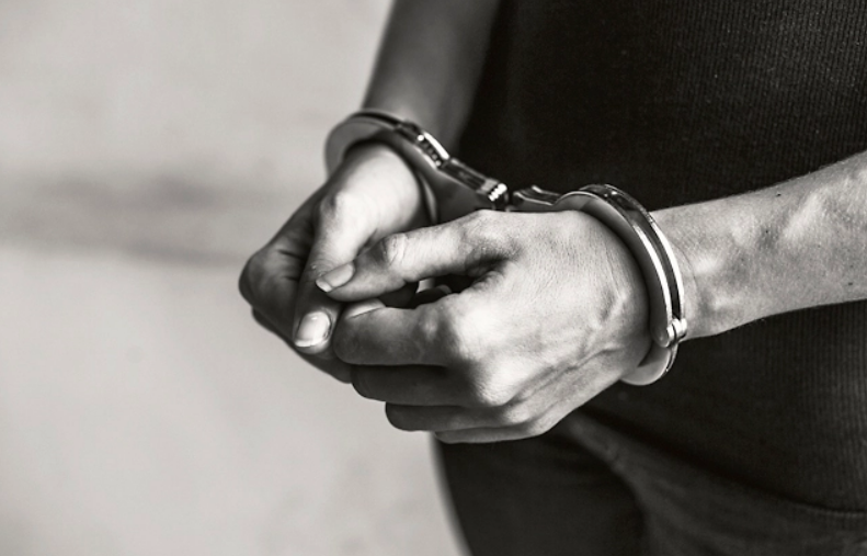 Security personnel jailed for stealing from posting | The Star