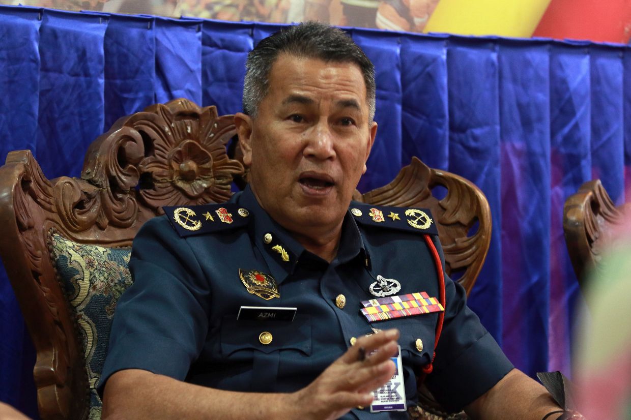 Perak bomba: Over 900 firemen on duty over Hari Raya weekend | The Star