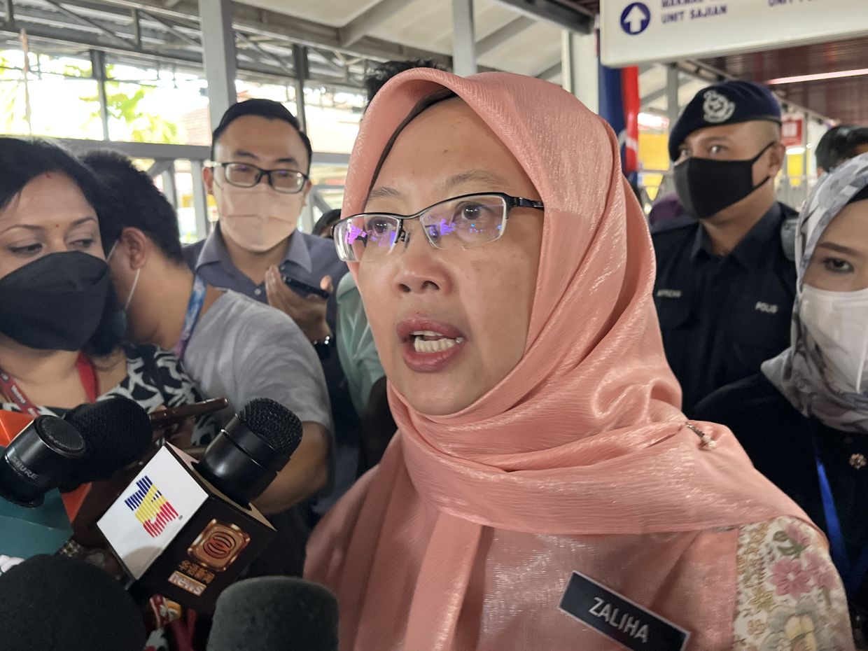 Covid-19: No plans to introduce new SOP for Hari Raya, says Dr Zaliha ...