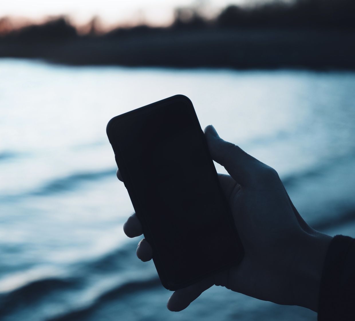 Last-minute call on dying phone leads rescuers to woman trapped by ...