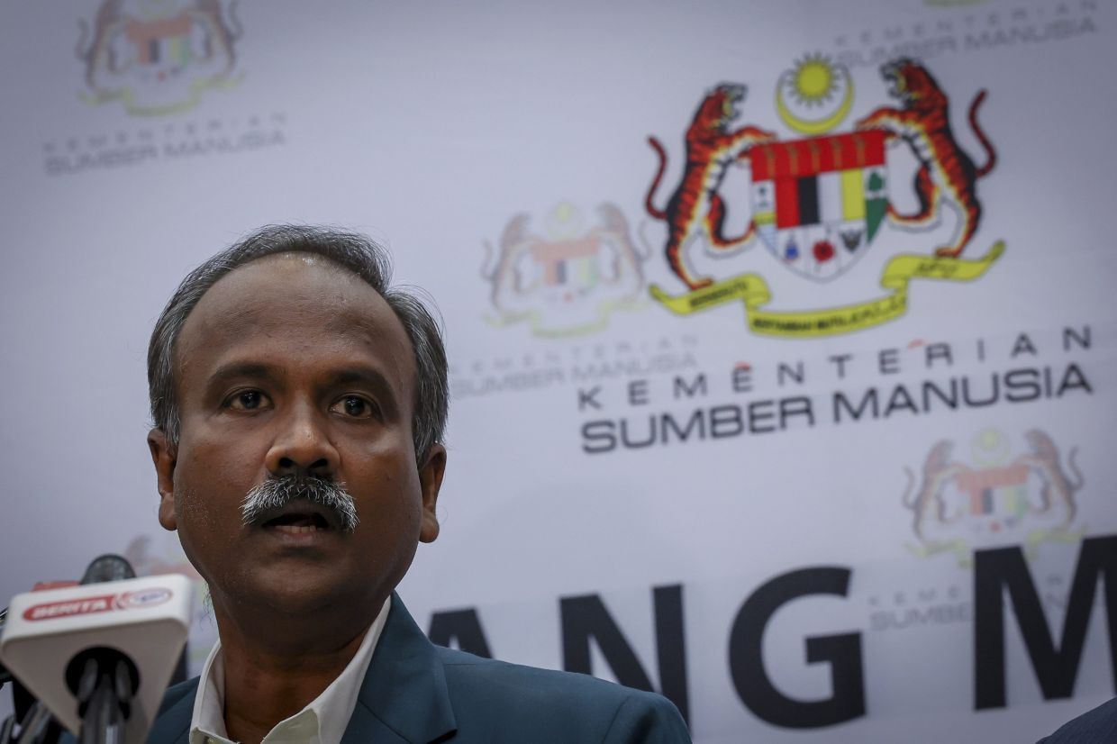 Names of Sivakumar's aides in MACC probe back on HR Ministry directory | The Star