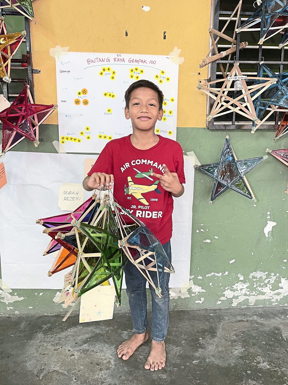 Over 40 kids learn craft, significance of light at PPR | The Star