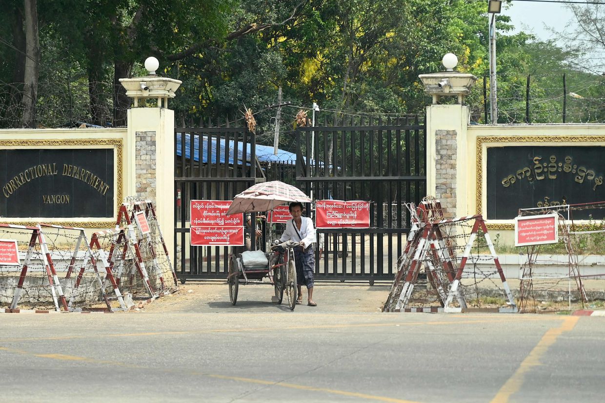 Myanmar grants pardons to over 2,000 prisoners | The Star