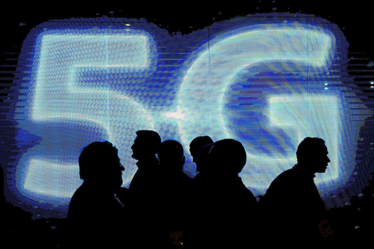 Telcos welcome govt’s dual 5G network decision | The Star