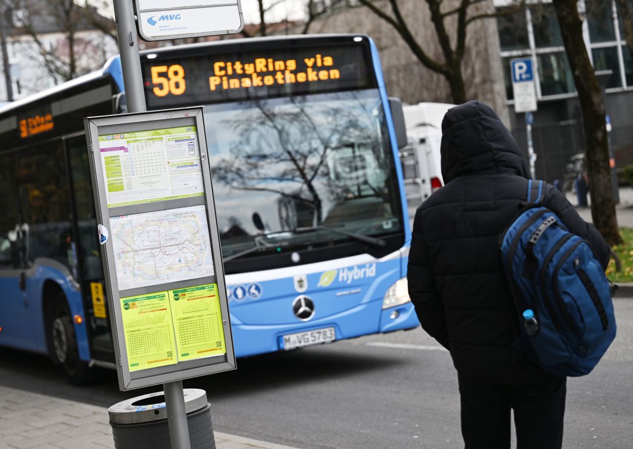 Munich tests convoys of self-driving buses that follow human driver ...