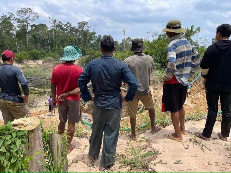 Four miners die in accident at unlicensed gold mine in central Cambodia ...