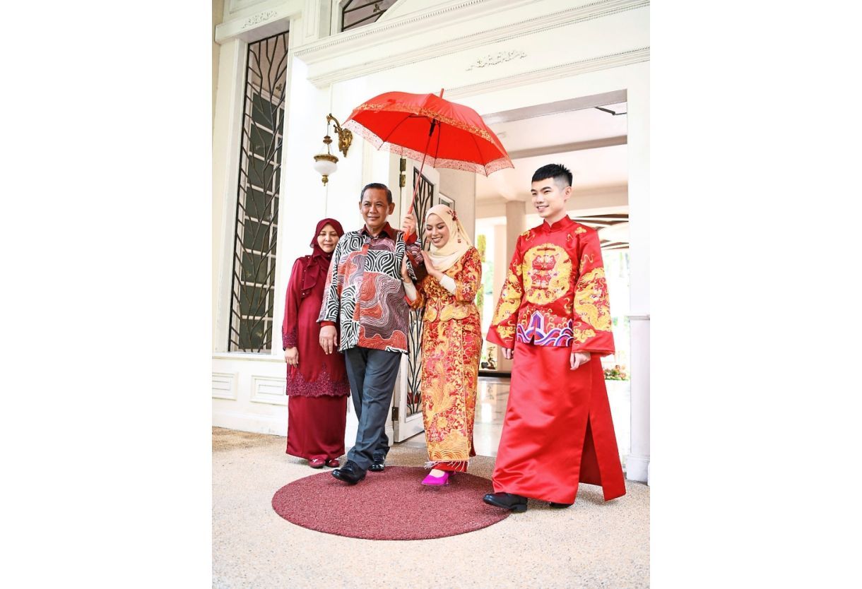 Marrying cultures, traditions for their wedding | The Star
