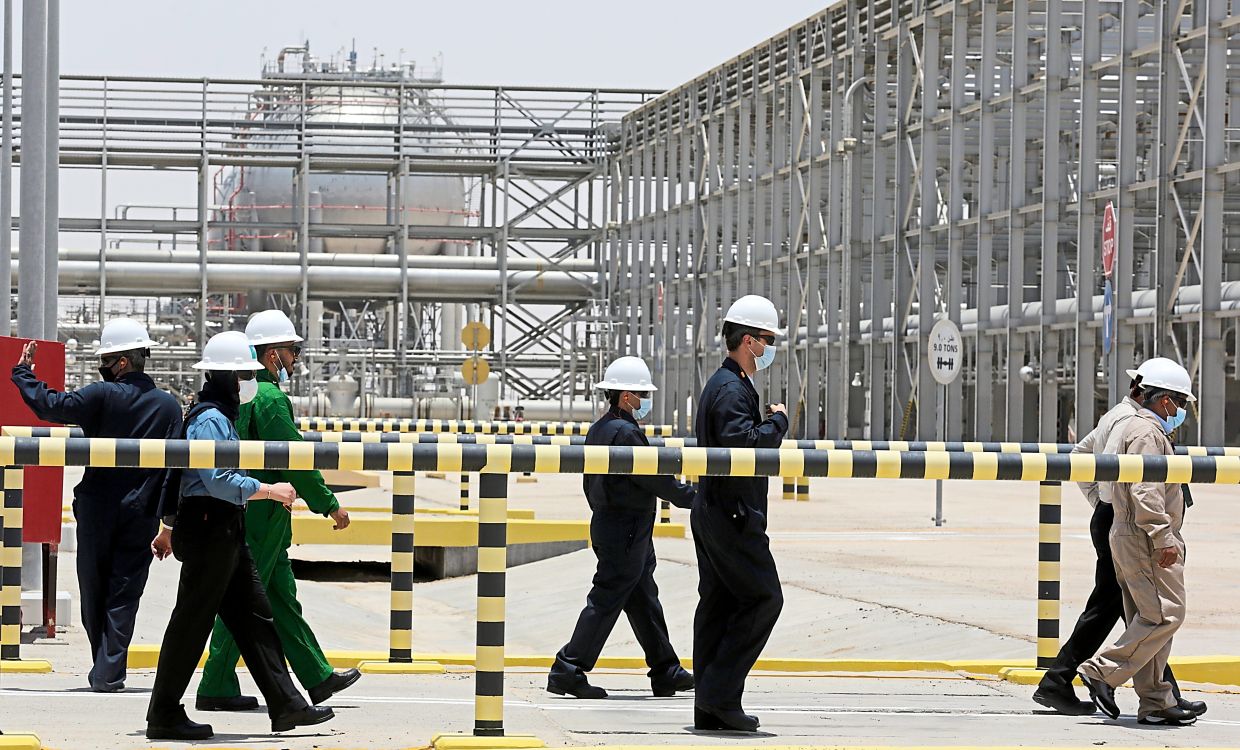 Saudi Aramco considering LNG exports | The Star