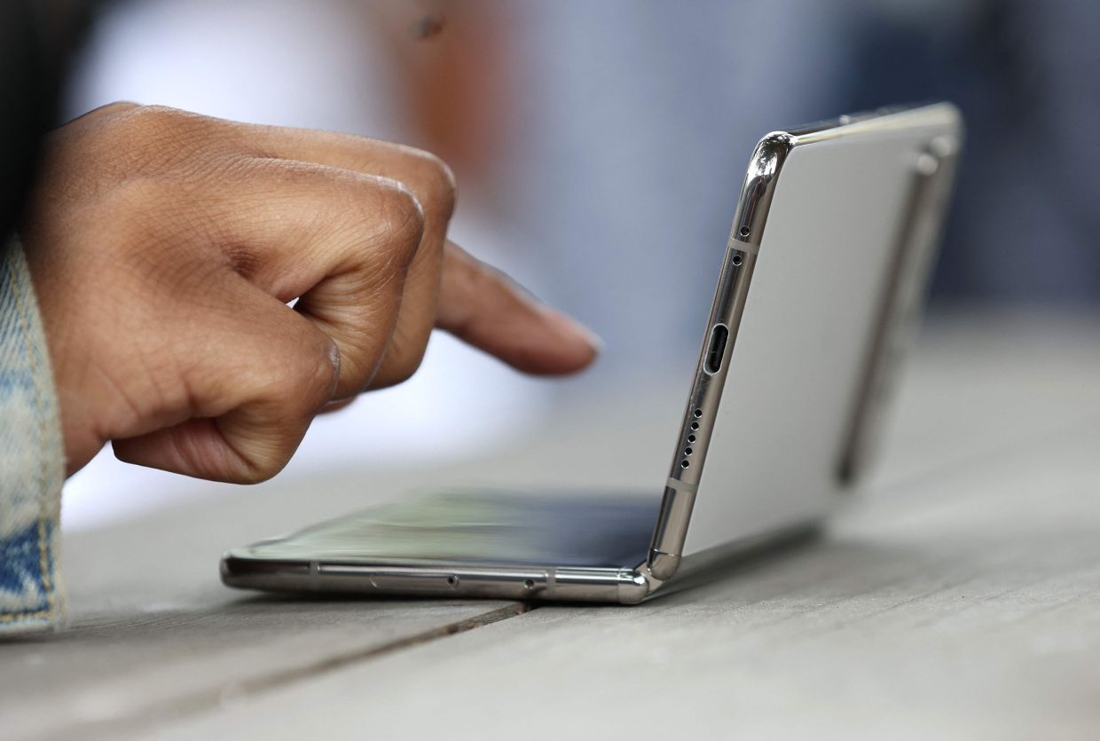 Apple is now the only major phone brand without a foldable model | The Star