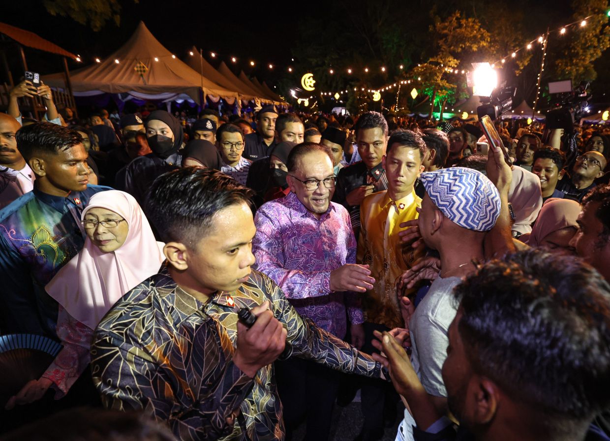Over 50,000 visitors throng Malaysia Madani Raya open house in Perak ...