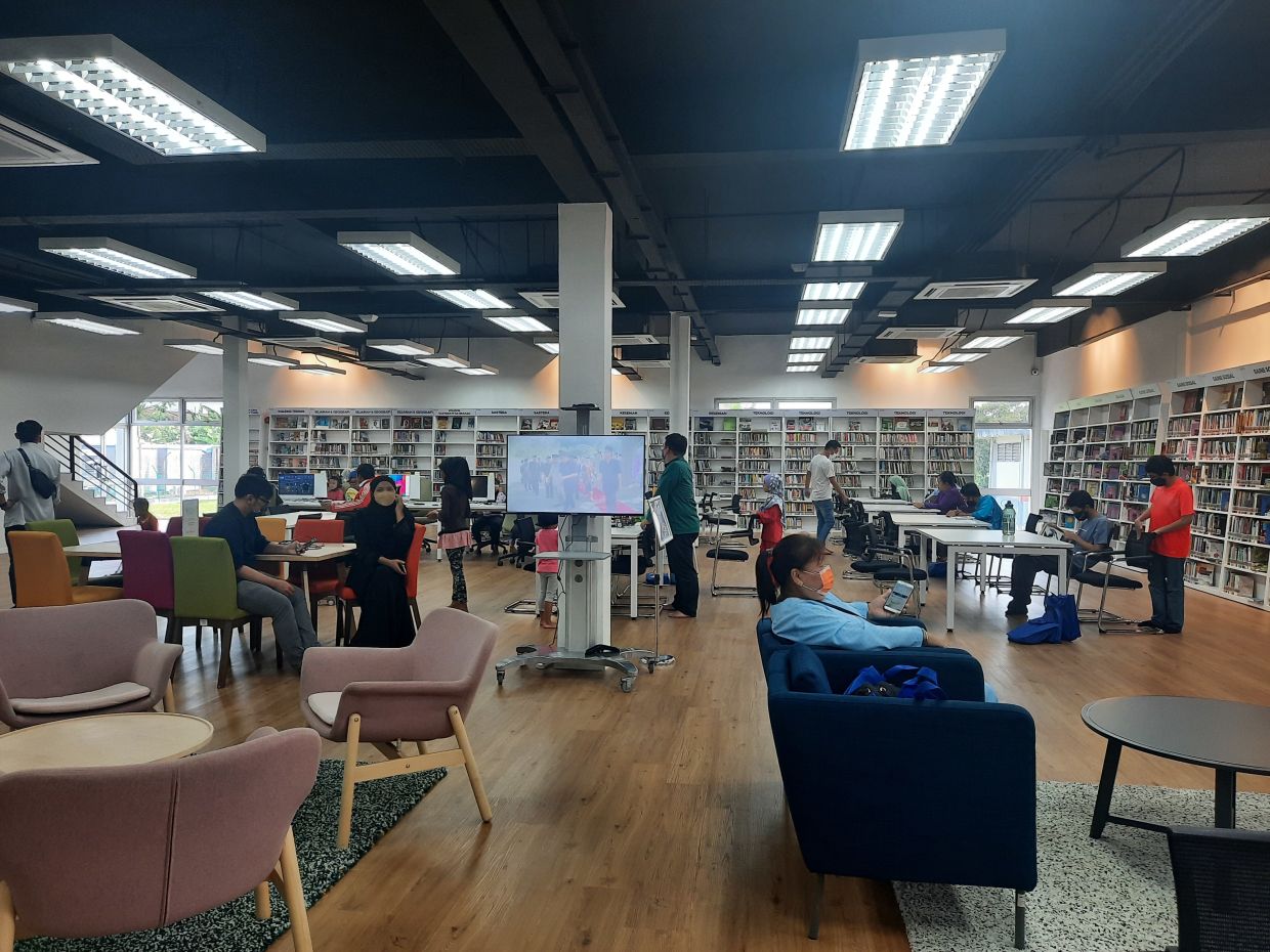 Keep libraries and the love of reading alive | The Star