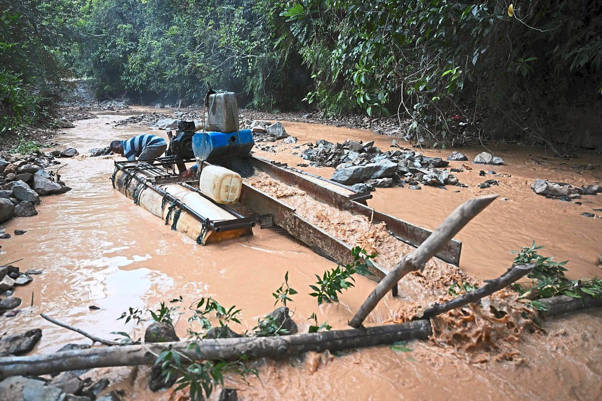 Ecuador’s long, hard fight to root out illegal miners | The Star