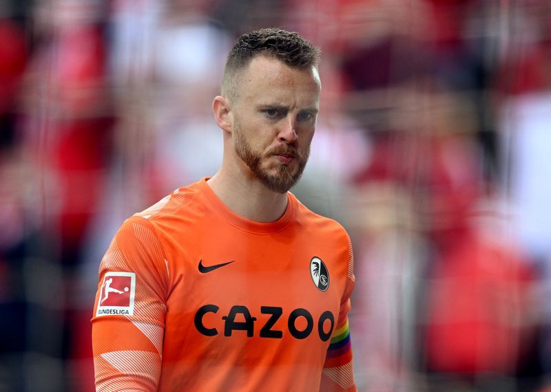 Football: Soccer-Brentford sign Dutch keeper Flekken from Freiburg ...