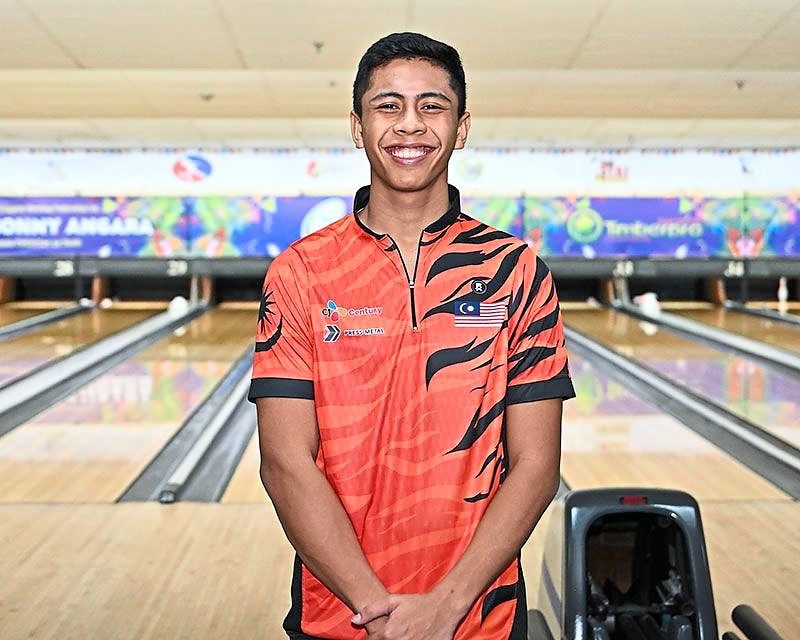 Bowling: Newcomer Danial stamping his mark with Open gold | The Star