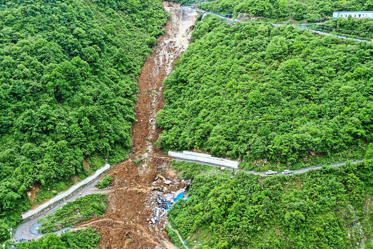 Sichuan landslide death toll rises to 19 | The Star