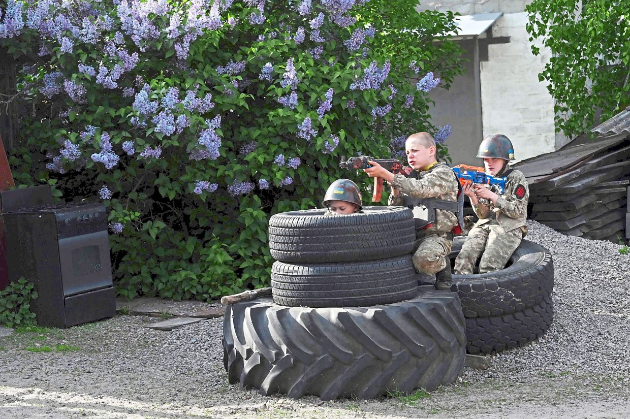 Conflict kids cope by ‘playing war’ | The Star
