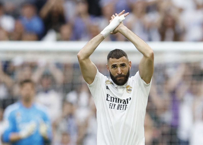 Football: Soccer-Benzema bids farewell to Real Madrid as he heads to ...