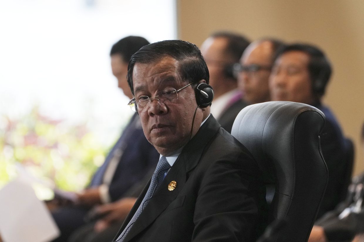 Hun Sen urges troops to protect peace ahead of polls | The Star