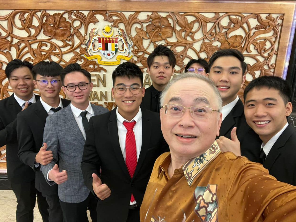 VTAR students visit Parliament | The Star