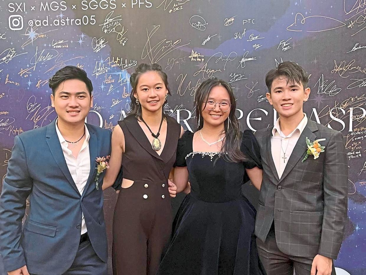 Jolly prom night for four secondary schools | The Star