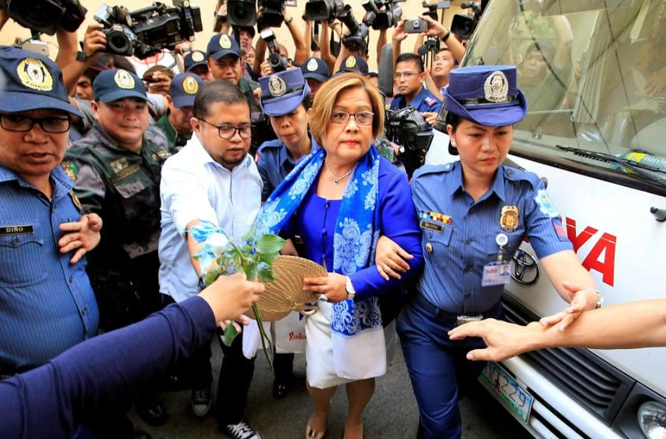 Philippines judge steps down from jailed Duterte critic's case | The Star