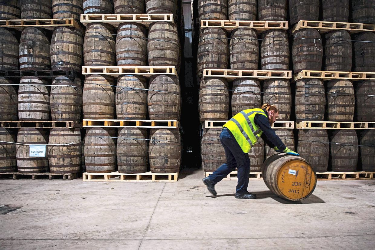 Lifting the spirits of inflation-hit investors | The Star