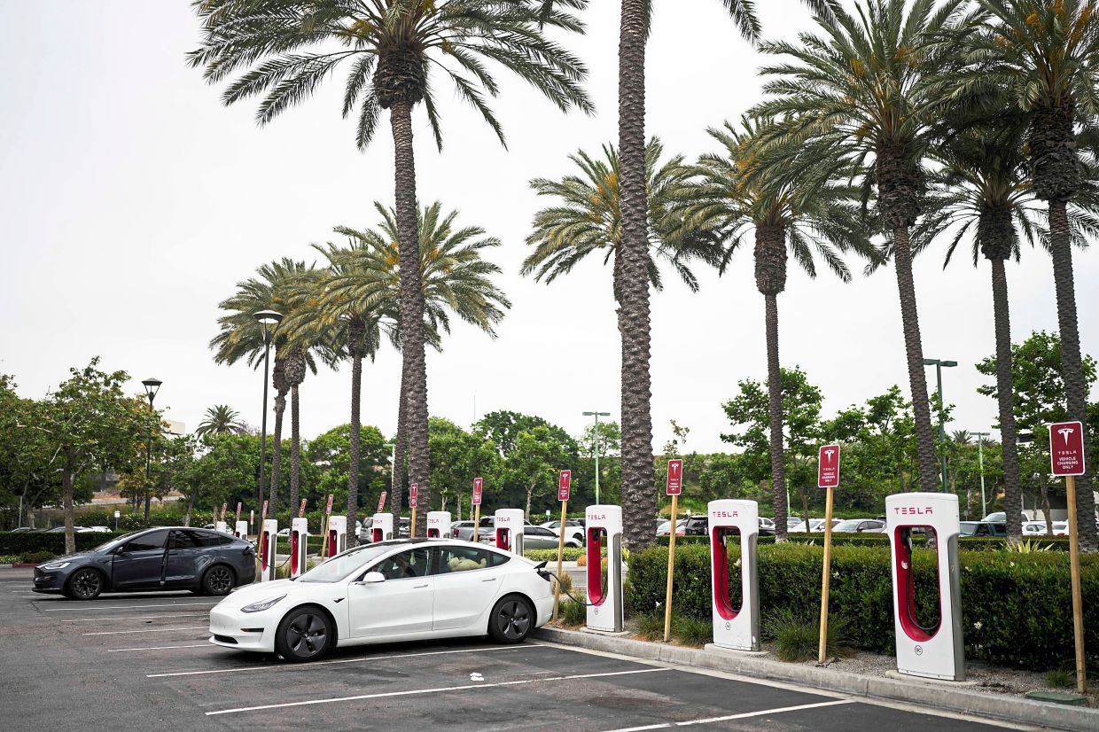 Tesla returns to S&P 500 ESG index | The Star