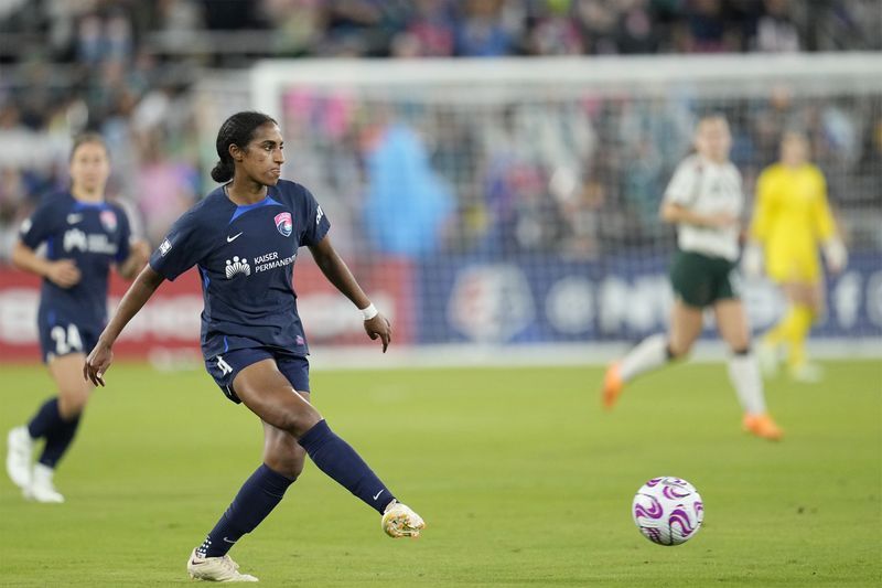 Football: Soccer-Girma tipped to be cornerstone of U.S. defence for ...