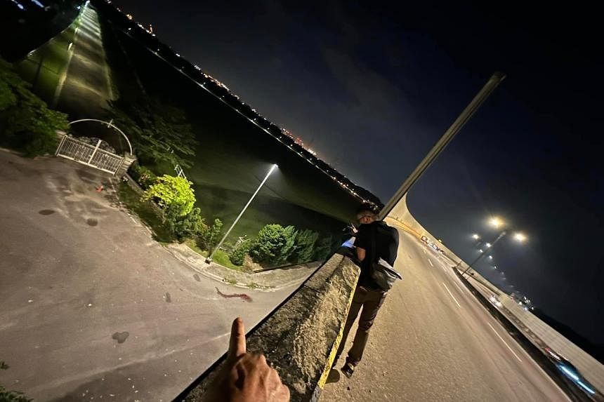 Singaporean motorcyclist dies after being flung off Johor Bahru highway ...