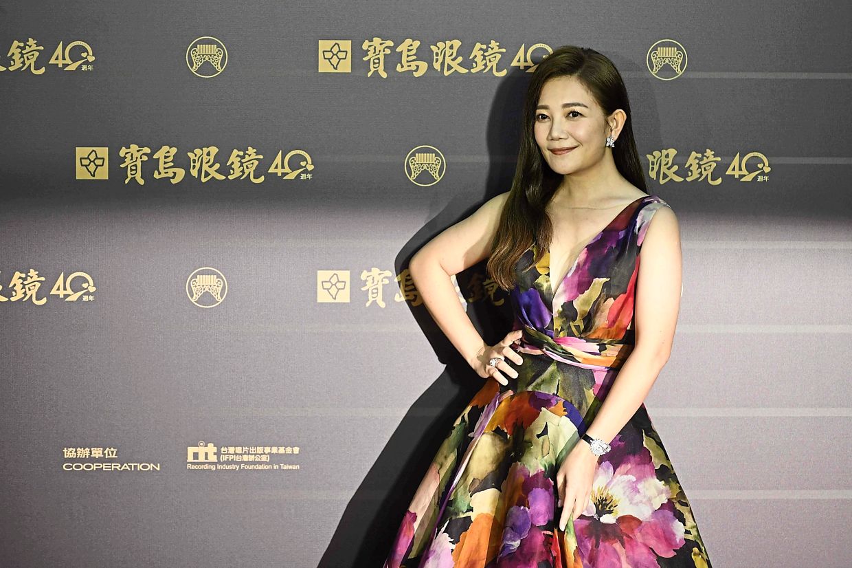 Milky storks the star attraction at Taiping Lake Gardens | The Star