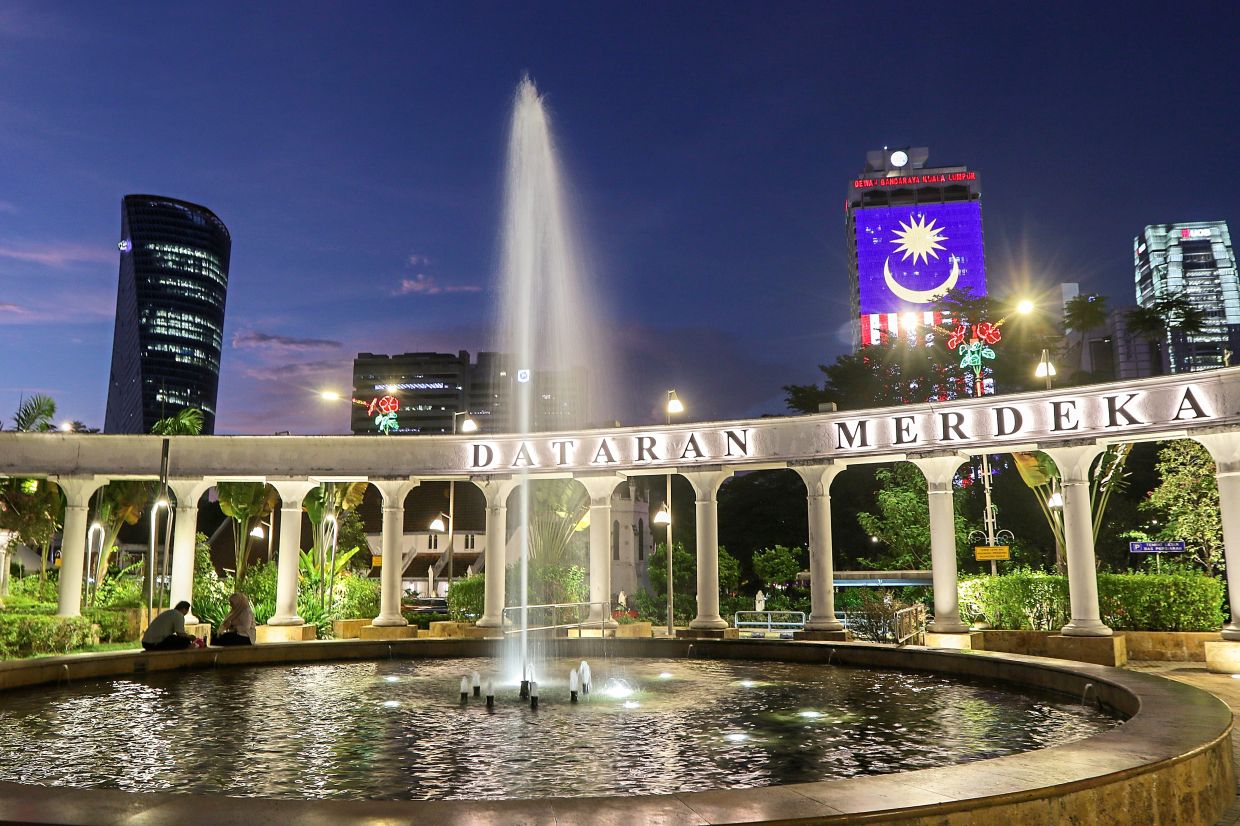 Iconic square brimming with life | The Star
