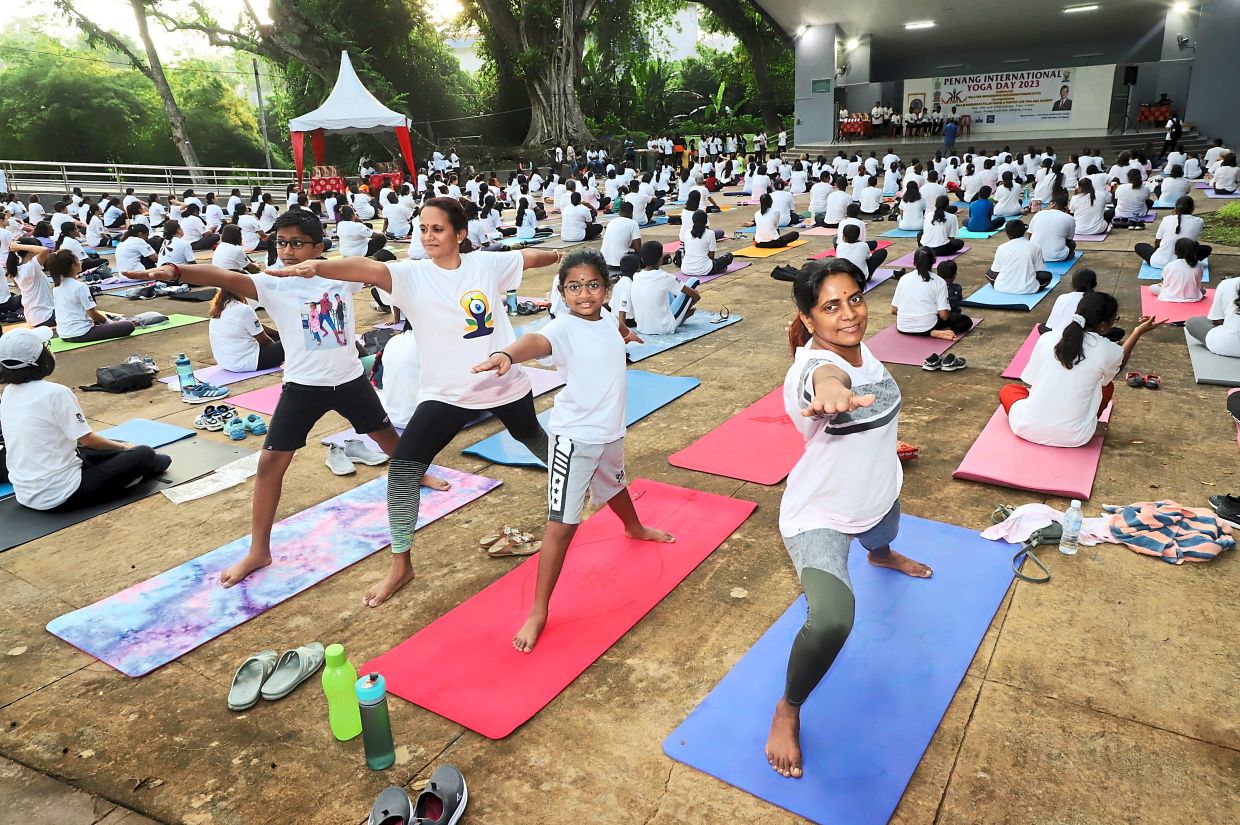 Mass yoga session bringing positive vibes | The Star