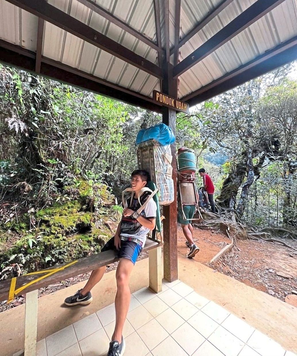 All in a day’s work for Kinabalu porters | The Star