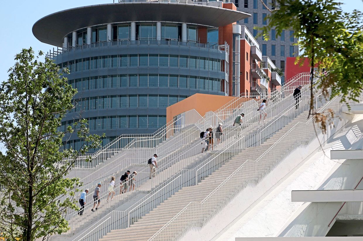 Communist pyramid at last has a point | The Star