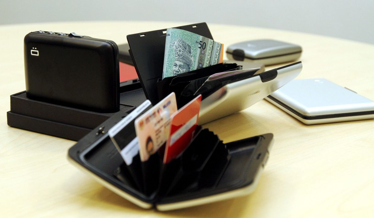 QuickCheck: Is there a new 'credit card' postal scam tactic? | The Star