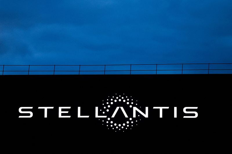 Stellantis to resume battery plant construction in Canada in deal with ...