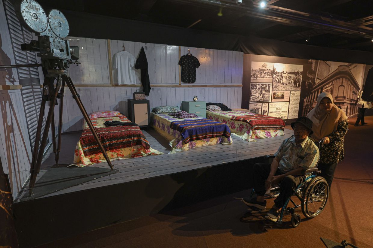 P. Ramlee's film prize illuminates M'sian cinema history exhibit at ...