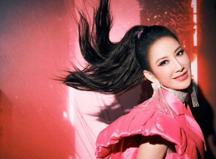 Coco Lee once helped an old man on the streets by buying 100kg of ...