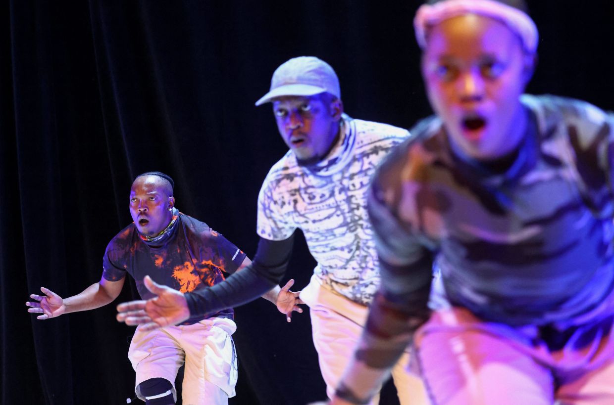 South African troupe takes township dance 'pantsula' to global stage ...