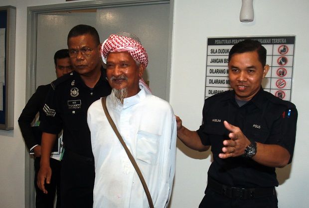 Ustaz faces two charges of insulting King at Ipoh court | The Star