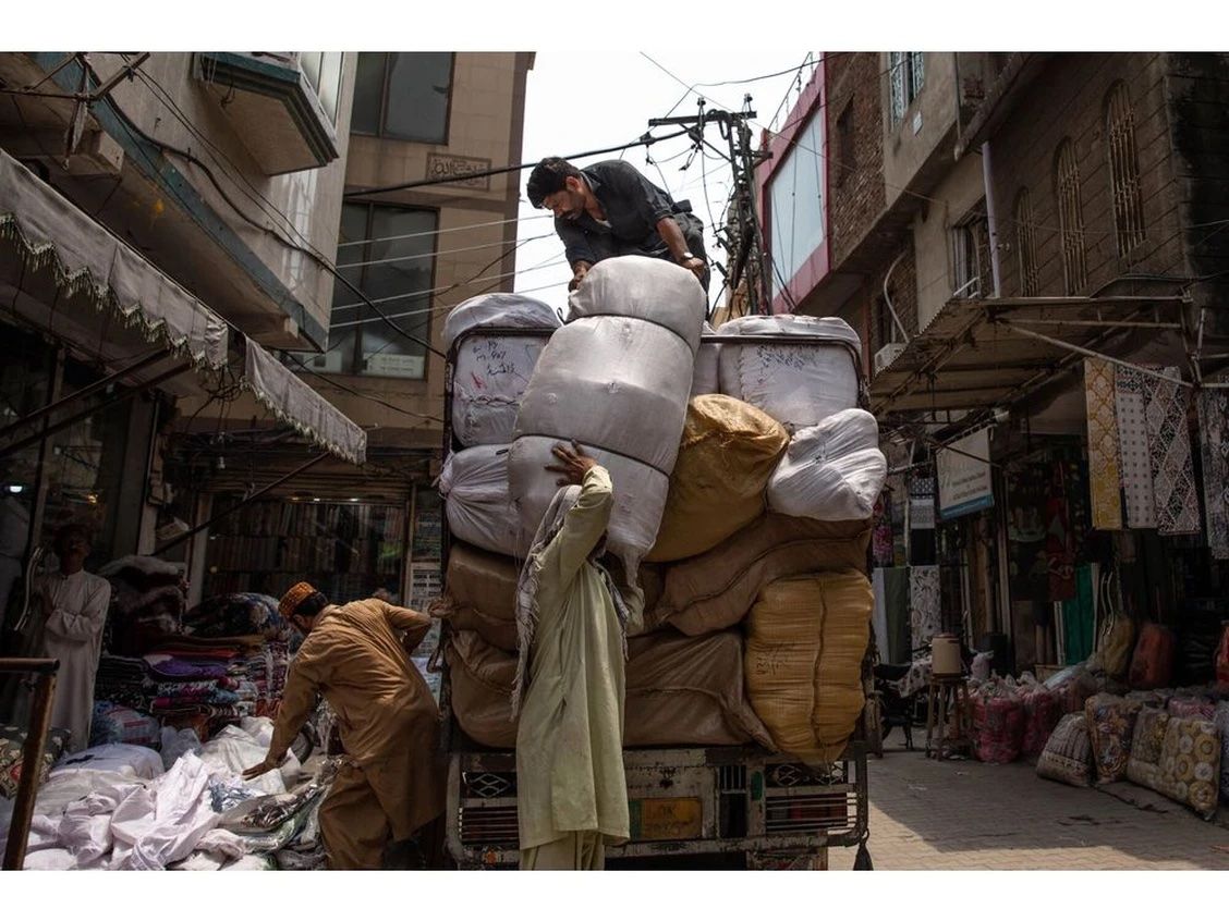 Pakistan bond divergence shows investor unease over IMF programme | The ...