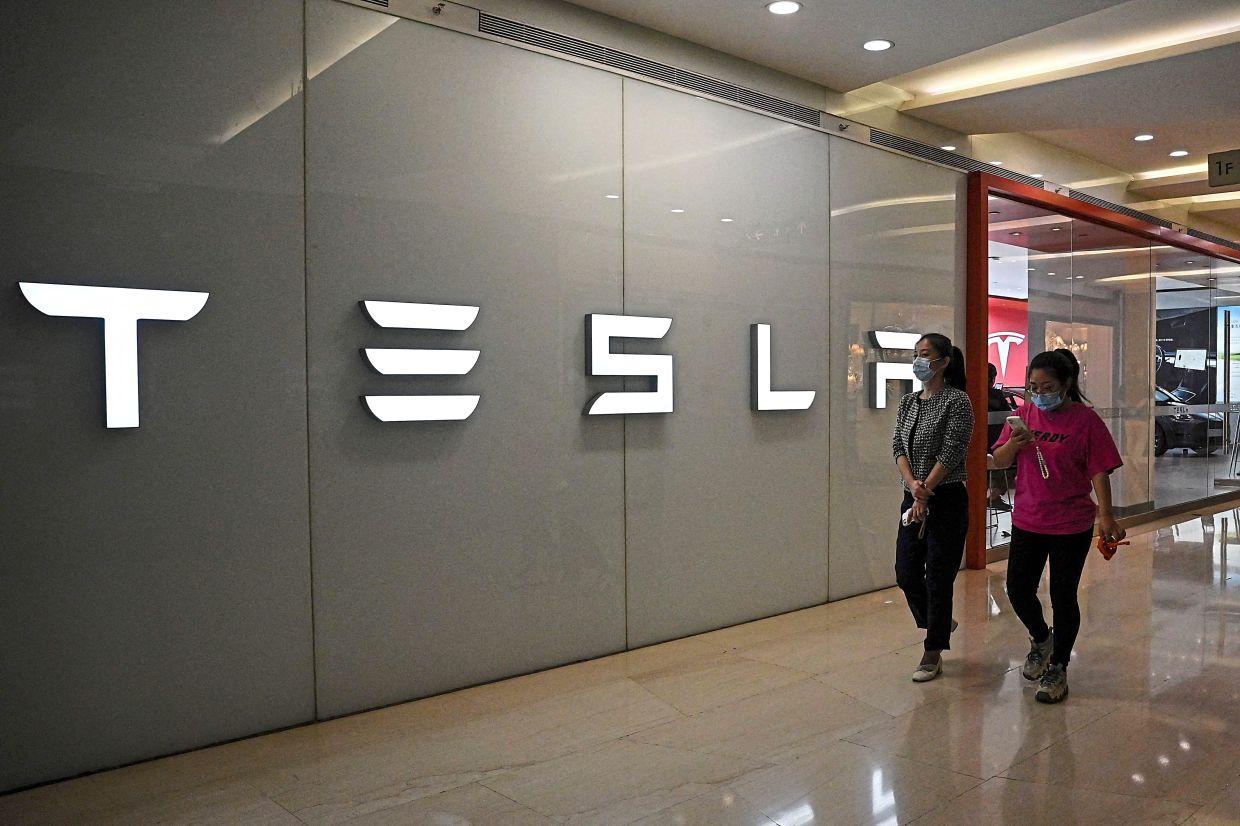 Tesla offers 84-month loans to its customers as interest rates rise ...