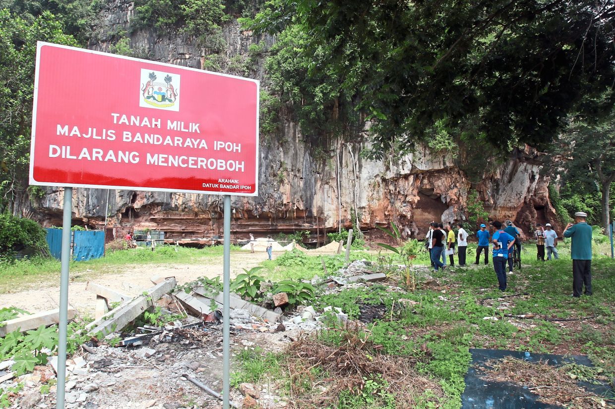 Seeing red over green zone build | The Star