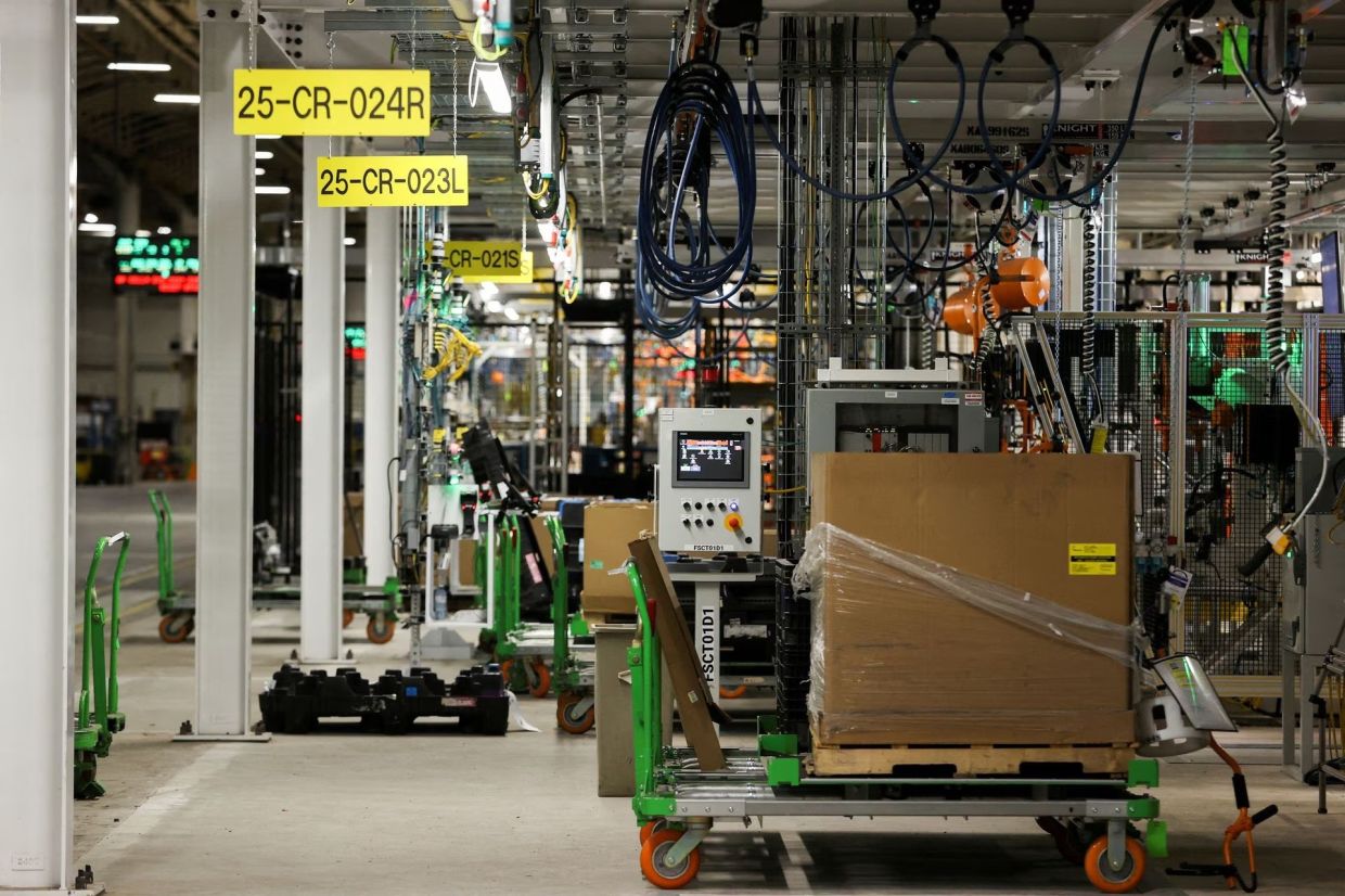 GM to add battery module assembly to some North American EV plants ...