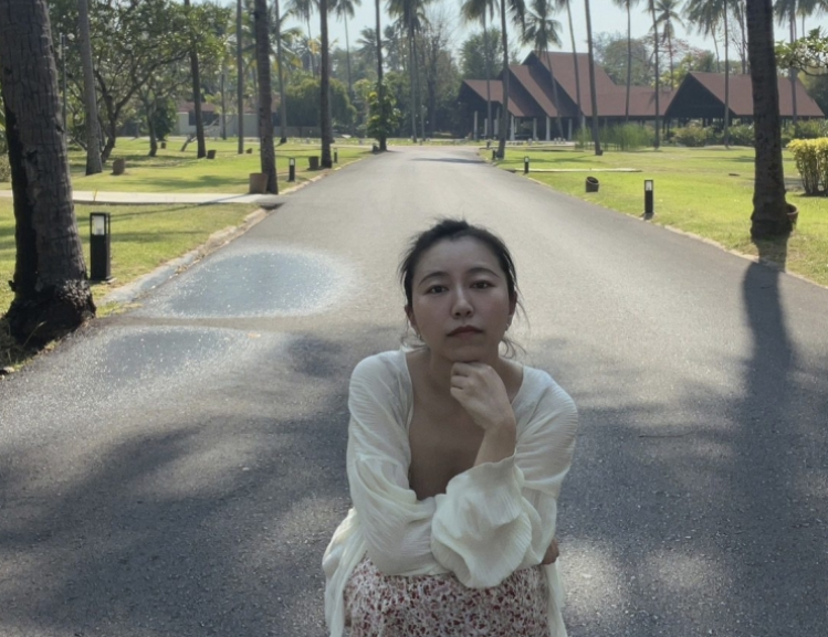 Young Chinese opt out of rat race at home to pursue global nomad ...