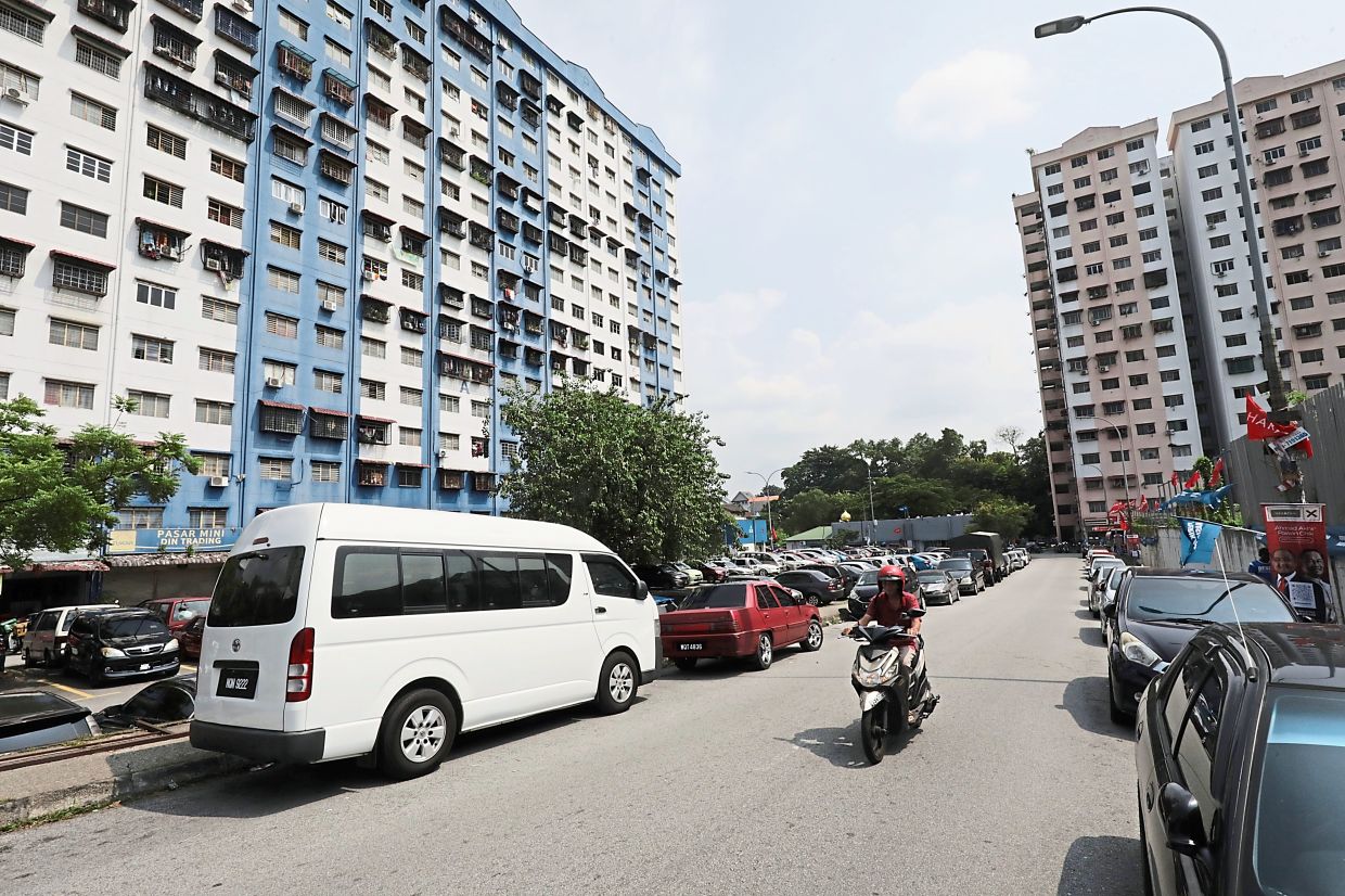 State polls: Struggling to cope in Taman Medan | The Star