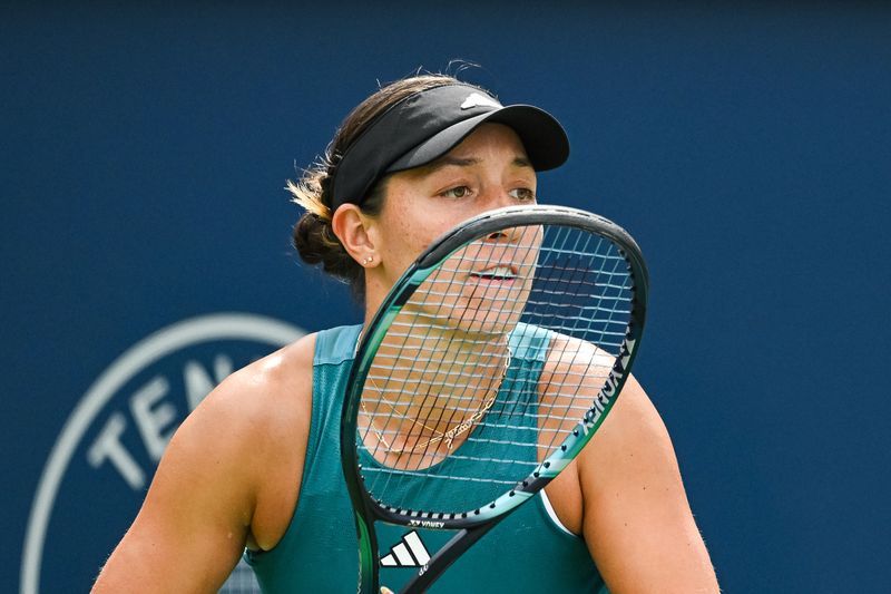 Tennis: Tennis-Pegula says beer can wait after stunning Swiatek in ...